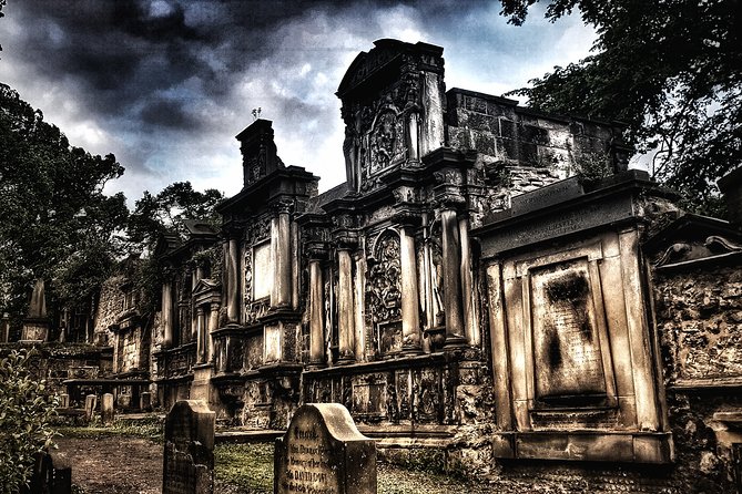 City of the Dead Haunted Graveyard Tour - Discovering the Covenanters Prison