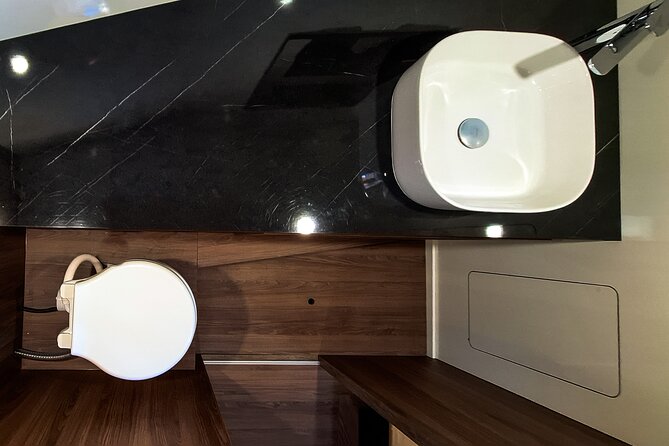 Colnago 45 - Luxury Private Speedboat Tours - Premium Features of Our Luxury Speedboat