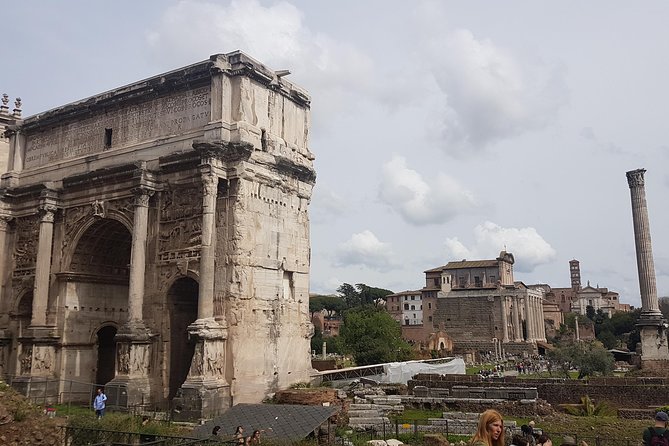 Colosseum & Ancient Rome - Private Tour - Taking in Ancient History