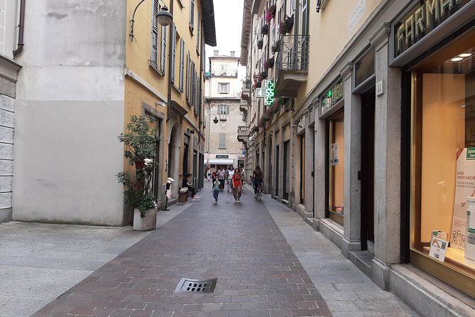 Como City and Its History Exclusive Walking Tour (1 H From Milan) - Accessibility and Requirements