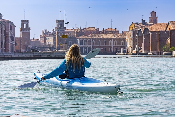 Cultural Kayak Tour: Discovering the City's Canals - Meeting Point and Logistics