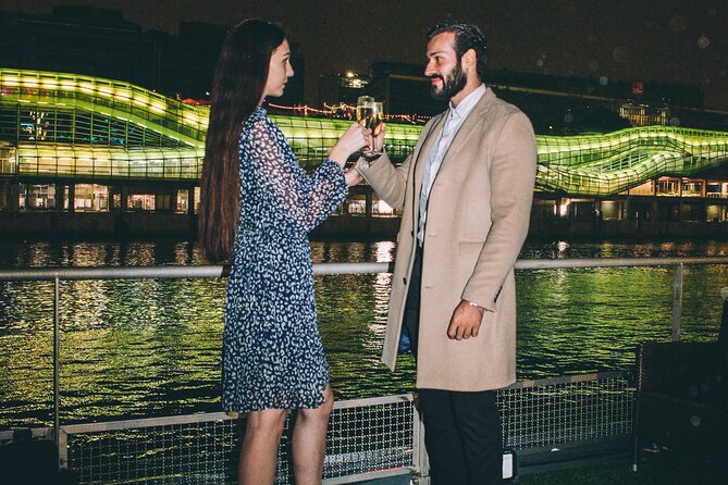 Dinner Cruise on the Seine in Paris With Live Singer - Live Music Entertainment