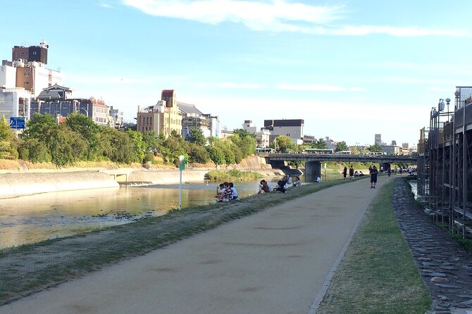 Discover Kyoto by Bike: Authentic Half Day Tour - Meeting and Pickup