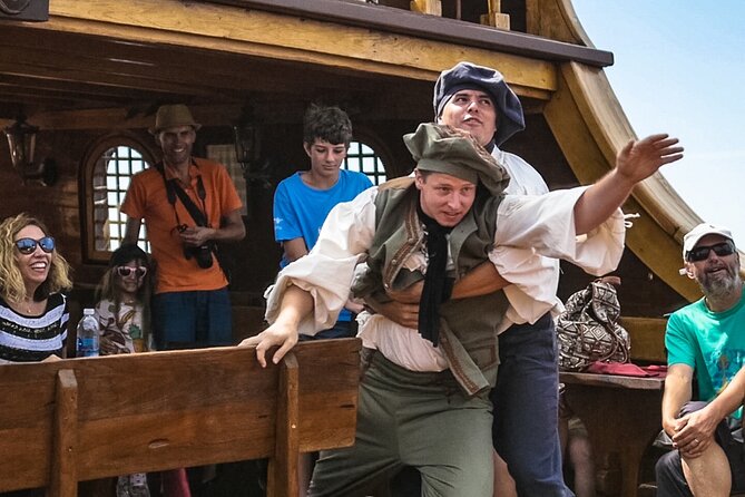 Dubrovnik Panoramic Cruise on a Wooden Galleon With a Live Show - Live Show Highlights