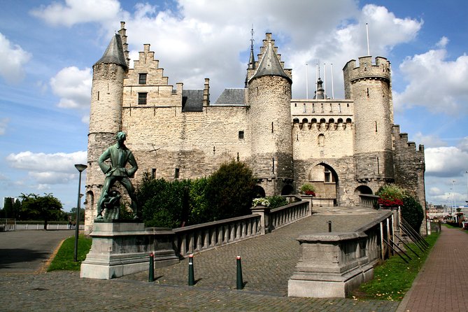 E-Scavenger Hunt Antwerp: Explore the City at Your Own Pace - Ideal Group Activity for Families and Friends