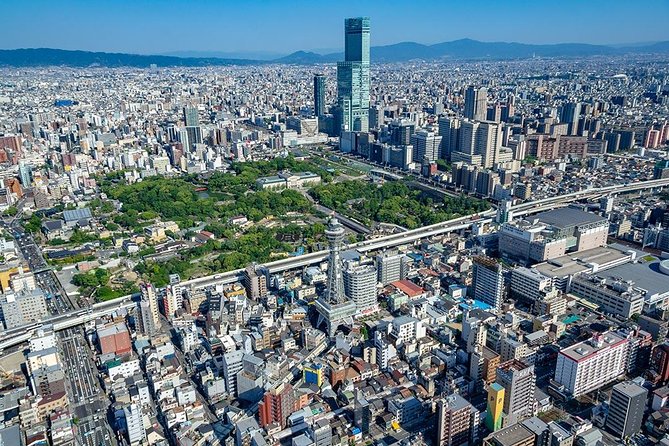 【25 Mins】Osaka Cessna Cruising- Touring the Tsutenkaku and USJ - Health and Safety Regulations