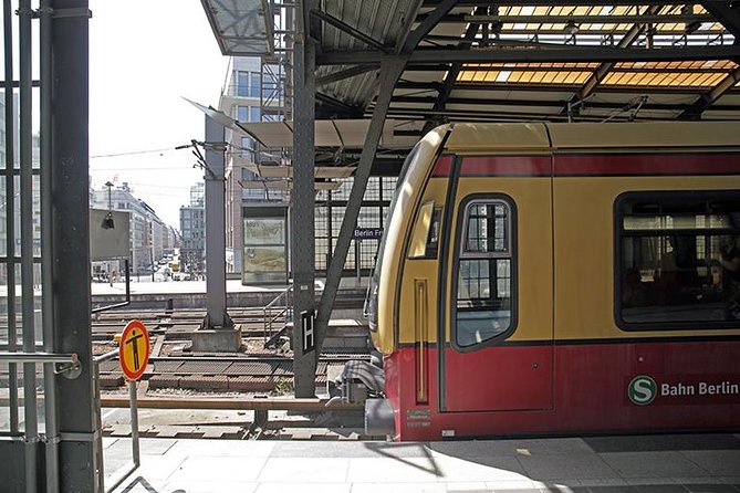 East Berlin and the Berlin Wall 2-Hour Walking Tour - What to Expect During the Tour
