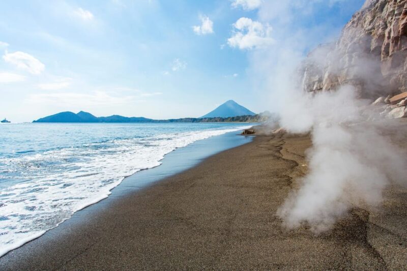 Experience the Blessings of Volcanoes in Kagoshima, Kyushu - Discovering the Beauty of Ibusuki City