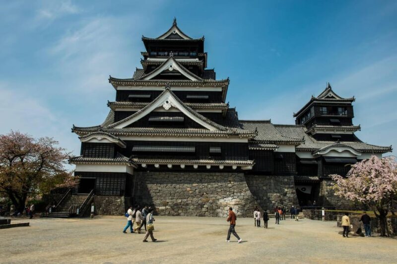 From Fukuoka: Private Mount Aso & Kumamoto Castle Day Trip - Visiting Nakadake Crater