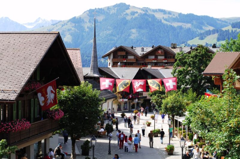 From Lausanne: Glacier 3000 Experience and Montreux - Winter Activities at Glacier 3000