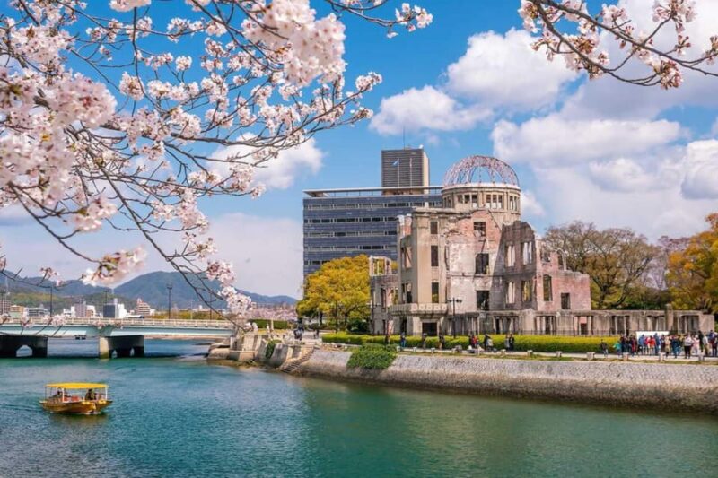 From Osaka/Kyoto/Nara: Hiroshima and Miyajima Private Tour - Discovering the Beauty of Miyajima Island