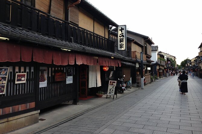 From Tokyo to Kyoto and Nara: A Captivating Full-Day Private Tour - Guides and Their Expertise