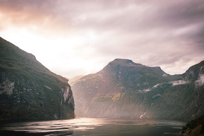 Guided Boat Tour in Geiranger - Positive Customer Feedback and Ratings