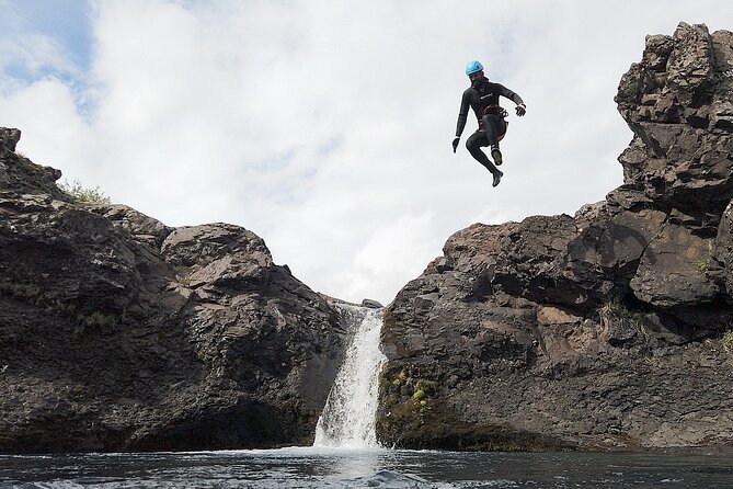 Half-Day Canyoning Under Vatnajökull - Meeting and Transportation
