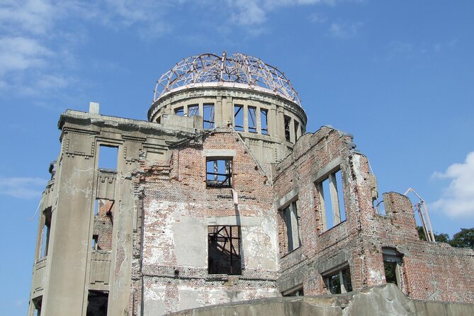 Hiroshima and Miyajima Private Tour With Hiroshima Native - Visiting the Itsukushima Shrine on Miyajima