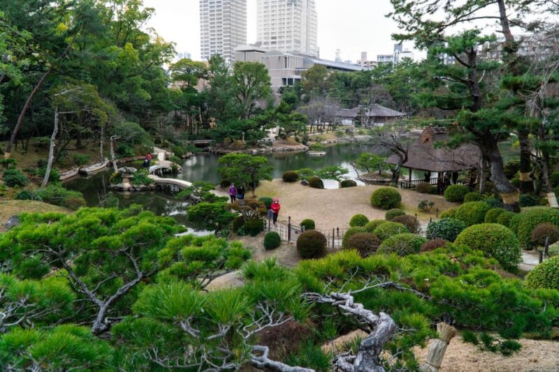 Hiroshima: History and Hidden Gems Tour - Discovering the Majestic Hiroshima Castle