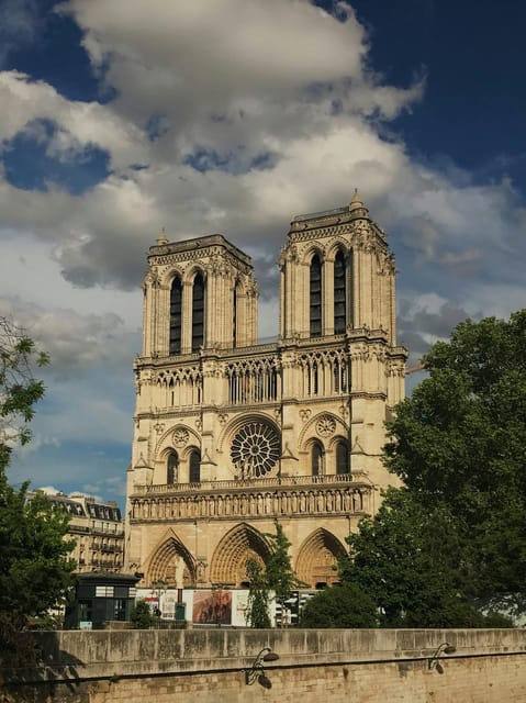 Ile De La Cite & Notre Dame Exterior | Guided Tour | 1h - Historical Insights