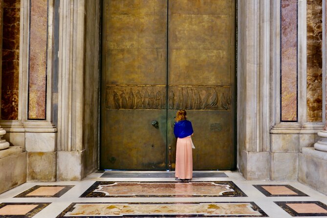 In-depth Guided Tour of St. Peters Basilica & Square - Highlights of the Guided Tour