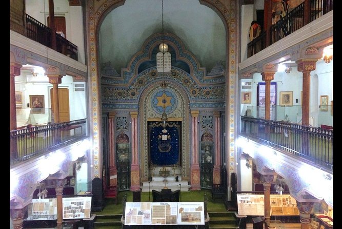 Jewish Legacy in Bucharest - Private Tour by Car and Walking - Significant Landmarks on the Tour