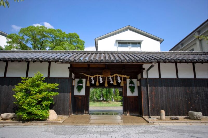 Kobe: Nada Sake Brewery District Private Walking Tour - Itinerary Highlights