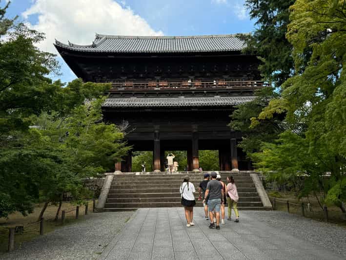 Kyoto: Nanzenji Zen Walk Through Gardens and Historic Sanmon - Exploring Nanzenji Temple