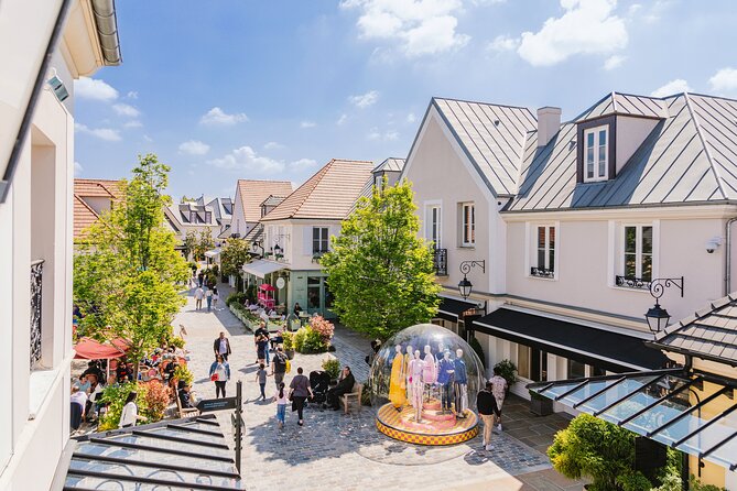 La Vallee Village Shopping Outlet by Luxury Transport From Paris - Dining Options at the Outlet