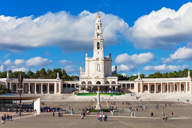 Lisbon: Fátima & The Shepherds Children Home Self-Guided Tour - Historical Sites to Explore in Fátima