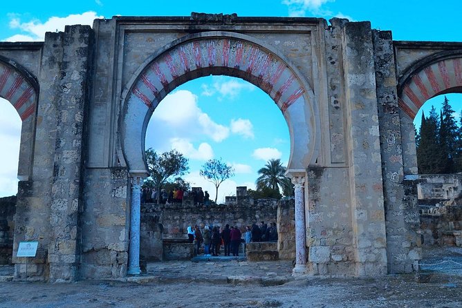 Medina Azahara Guided Tour From Córdoba - Knowledgeable and Engaging Guides