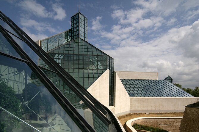 Mudam Luxembourg Museum Entrance Ticket - Visitor Amenities and Accessibility