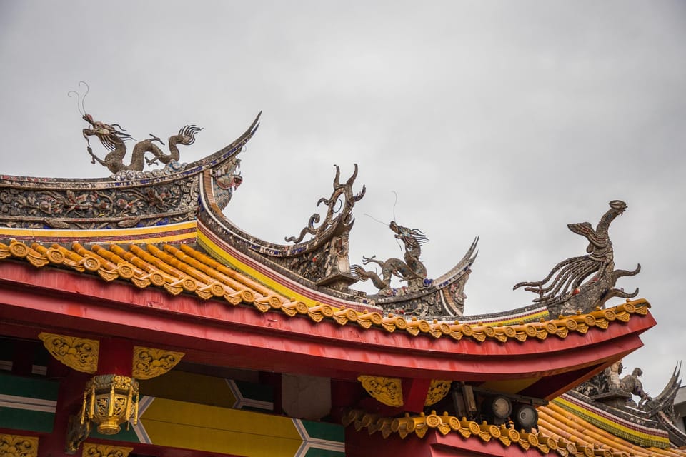 Nagasaki Heritage Trail: Cathedrals, Bridges & Chinatown - Reflecting at Fukusaiji
