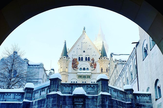 Neuschwanstein Castle Skip-the-Line Private Tour for Groups - Pickup and Meeting Information
