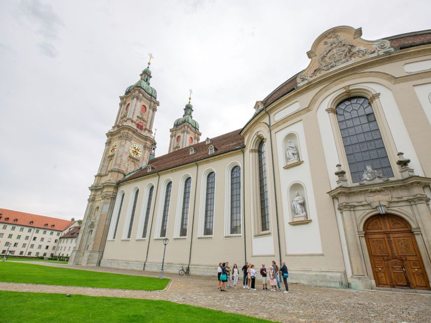 Old Town Walking Tour in St.Gallen With Textile Museum - The Significance of Oriels