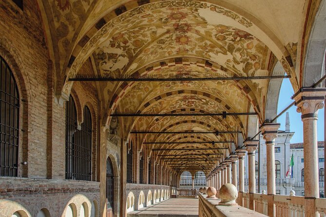 Padova Walking Tour With Audio and Written Guide by a Local - Navigating the Tour and Logistics