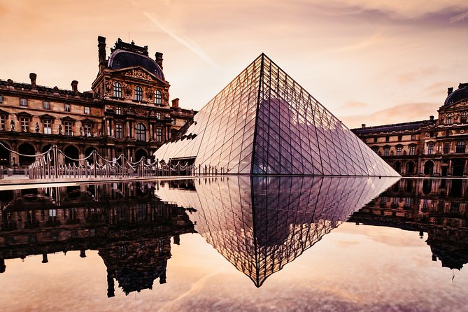 Paris Walking Tours: Discover Paris Iconic Sites and Secret Spots - Experience the Stunning Sainte-Chapelle