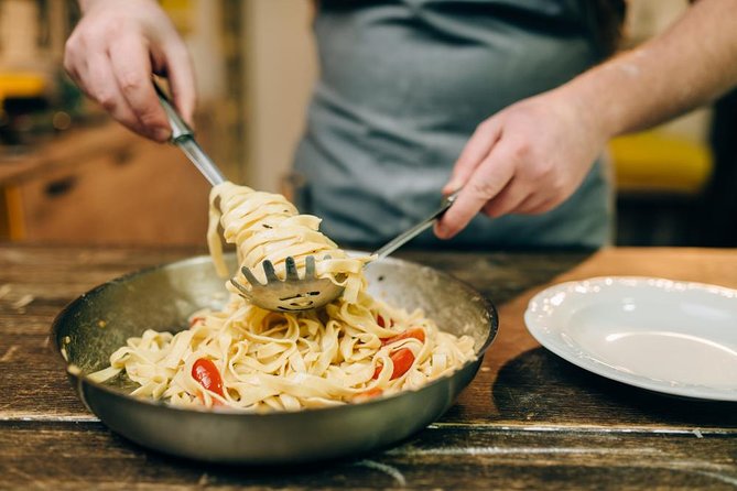 Pasta Fresca Hands-On Cooking Class With a Local in Como - Preparing Traditional Italian Sauces