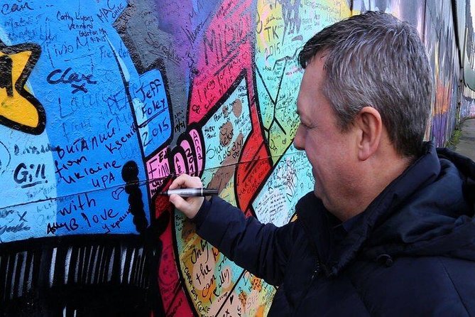 Political Taxi Tour Belfast (1-7 People) - Pricing and Booking Details