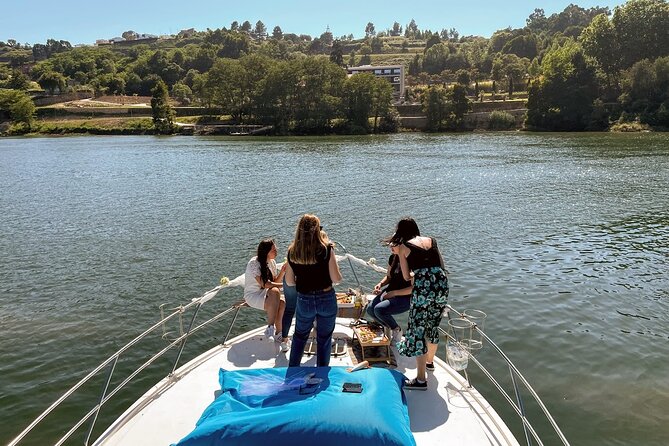 Porto: Tour 6 Bridges on the Douro River With Welcome Drink - Inclusions and Highlights
