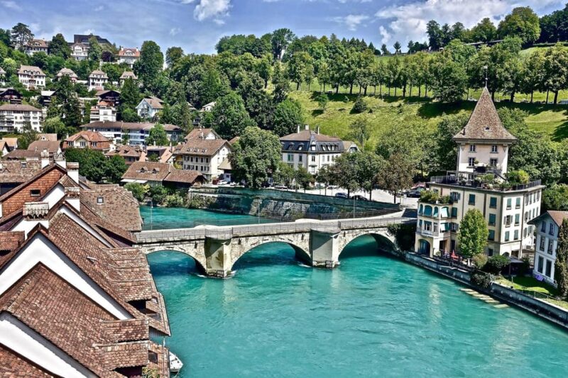 Private All Day Trip From Interlaken to Bern, in English - Visiting the Stunning Federal Palace at Bundesplatz