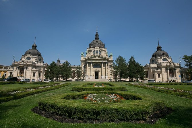 Private Budapest Bike Tour With Cafe Stop - Coffee and Cake Experience