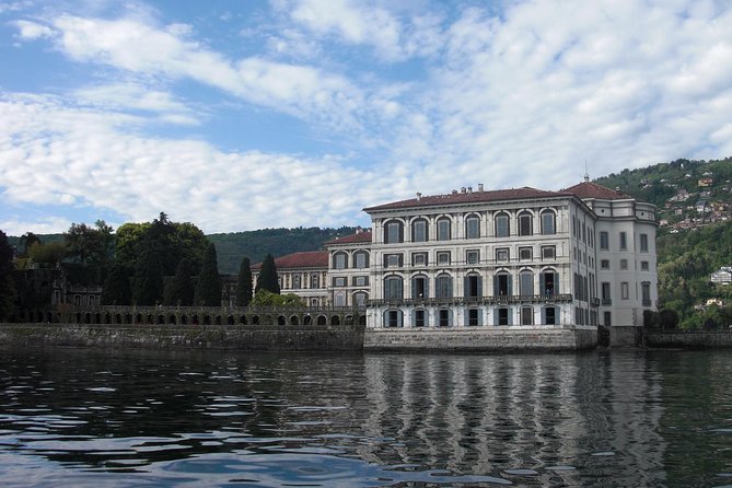 Private Guided Boat Tour of Lake Maggiores Borromeo Islands - Meeting Points and Accessibility Information