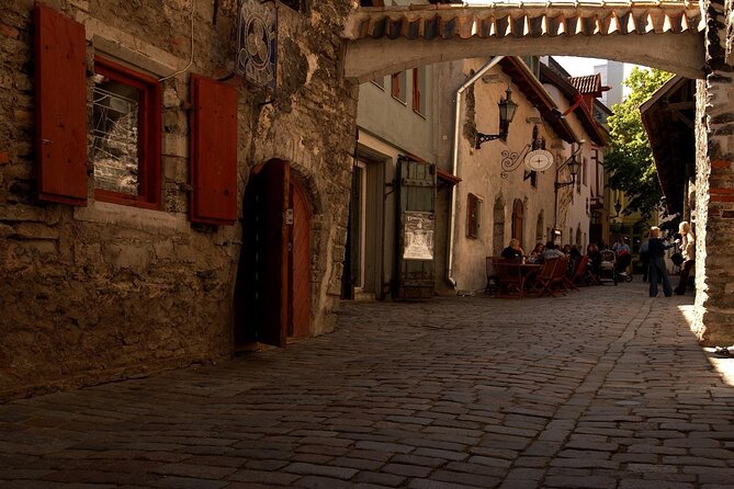 Private Self-Guided Audio Walking Tour in Tallinn Old Town - User Feedback and Host Responsiveness