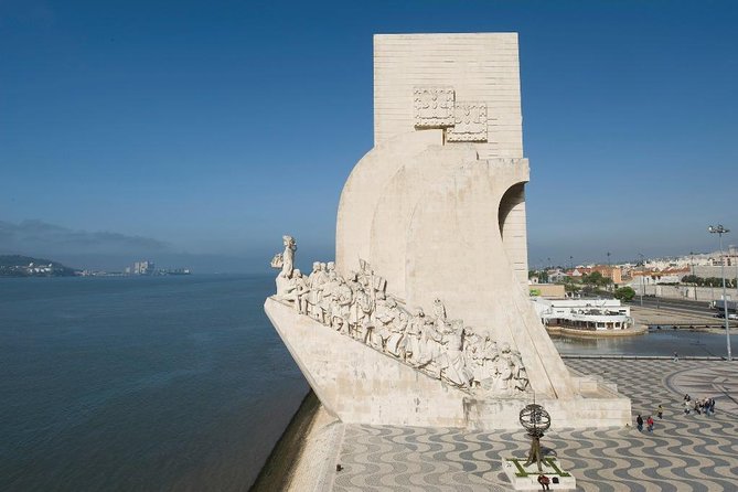 Private Tour: Lisbon Fado Dinner Show and Panoramic Night Tour - Private Tour Convenience and Comfort