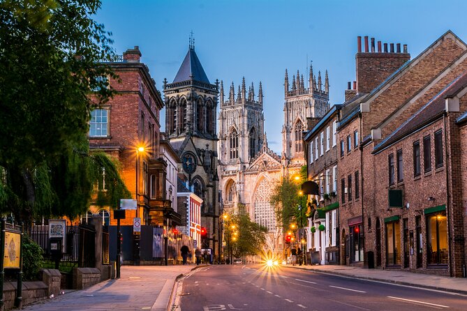Romans, Vikings and Medieval Marvels in York: A Self-Guided Audio Tour - Discovering the Mansion House