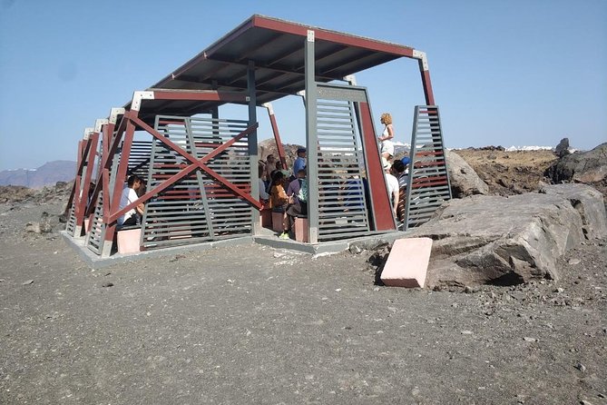 Santorini Volcanic Islands Cruise: Volcano,Hot Springs,Thirassia and Oia Sunset - Exploring the Volcanic Islands
