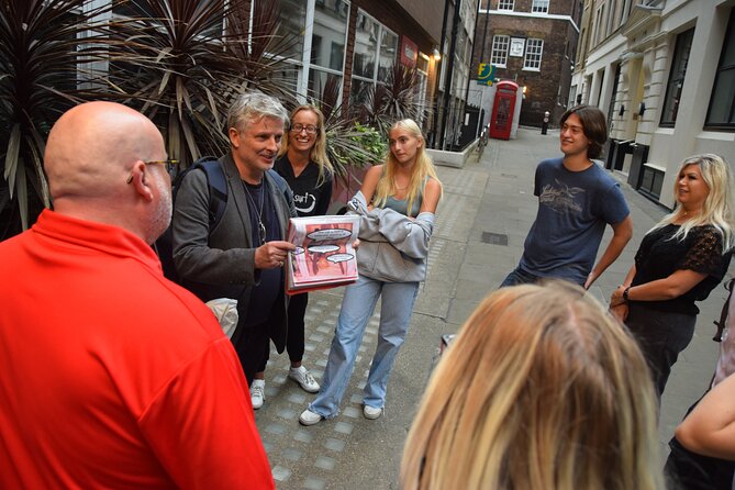 Serial Killers: The Blood and Tears London Walk Tour - Navigating the Tour