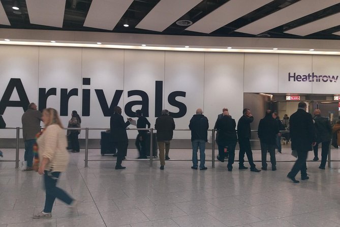 Shared Arrival Transfer London Airport to Hotel Accommodation - Features of the Shared Transfer Experience