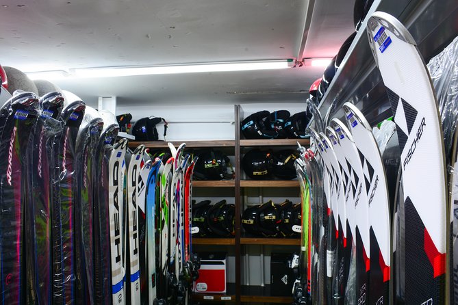 Ski and Snowboard Equipment Rental in Bansko - Helmet, Goggles, and Clothing Rentals