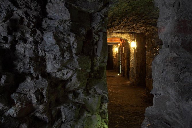 Small Group Edinburgh Night Tour Review - Haunting Tales From Expert Guides