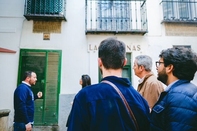 Small-Group Jewish Quarter Discovery Walk - Taking in Local Culture