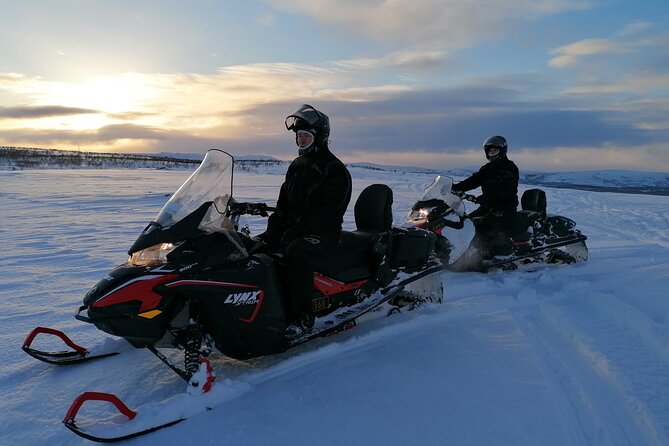 Snowmobile Safari in the Mountain Plateau of Finnmarksvidda - Snowmobile Operation and Safety Briefing